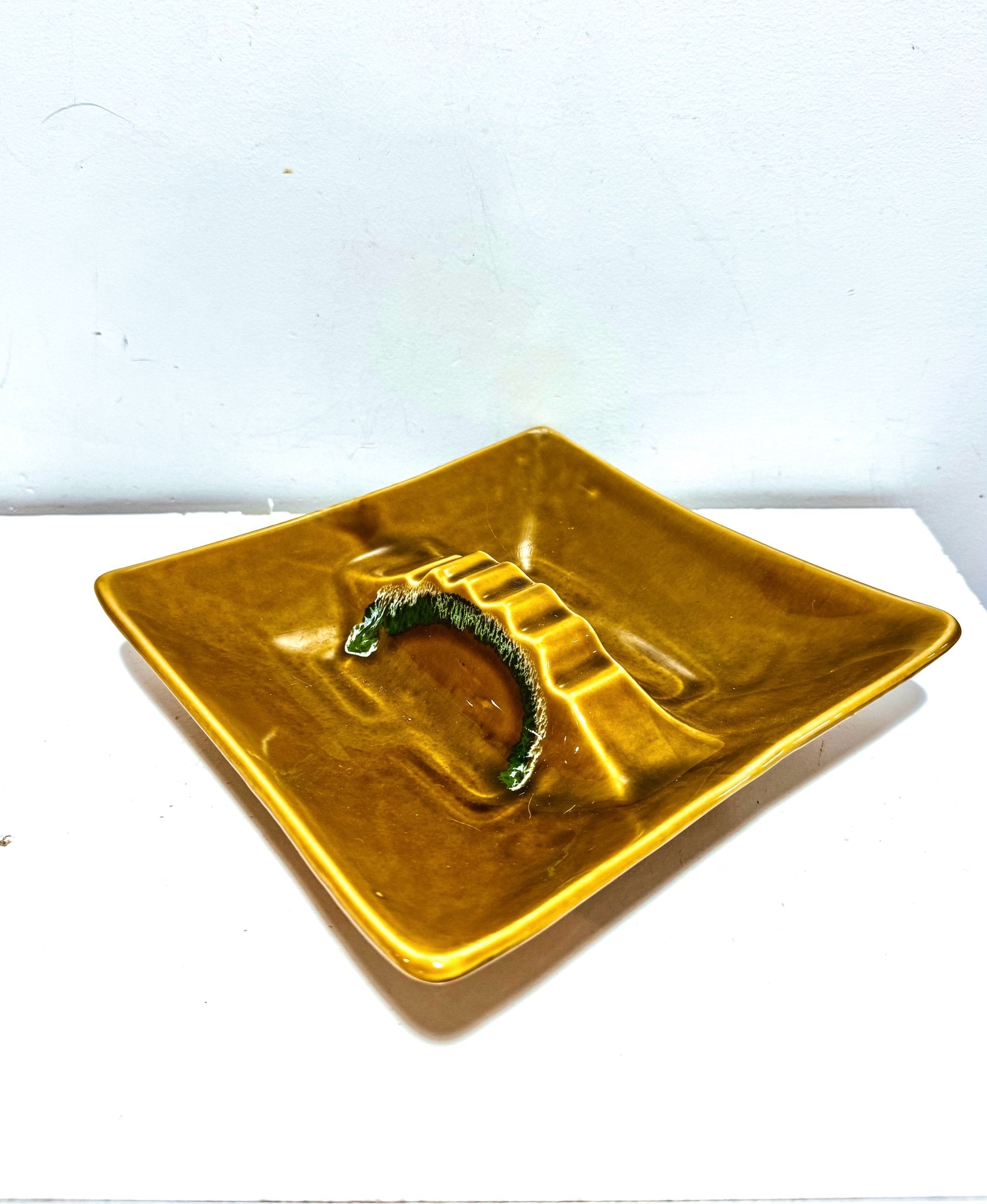 Mid-Century California Pottery Ash Tray | Myrtle & Mo
